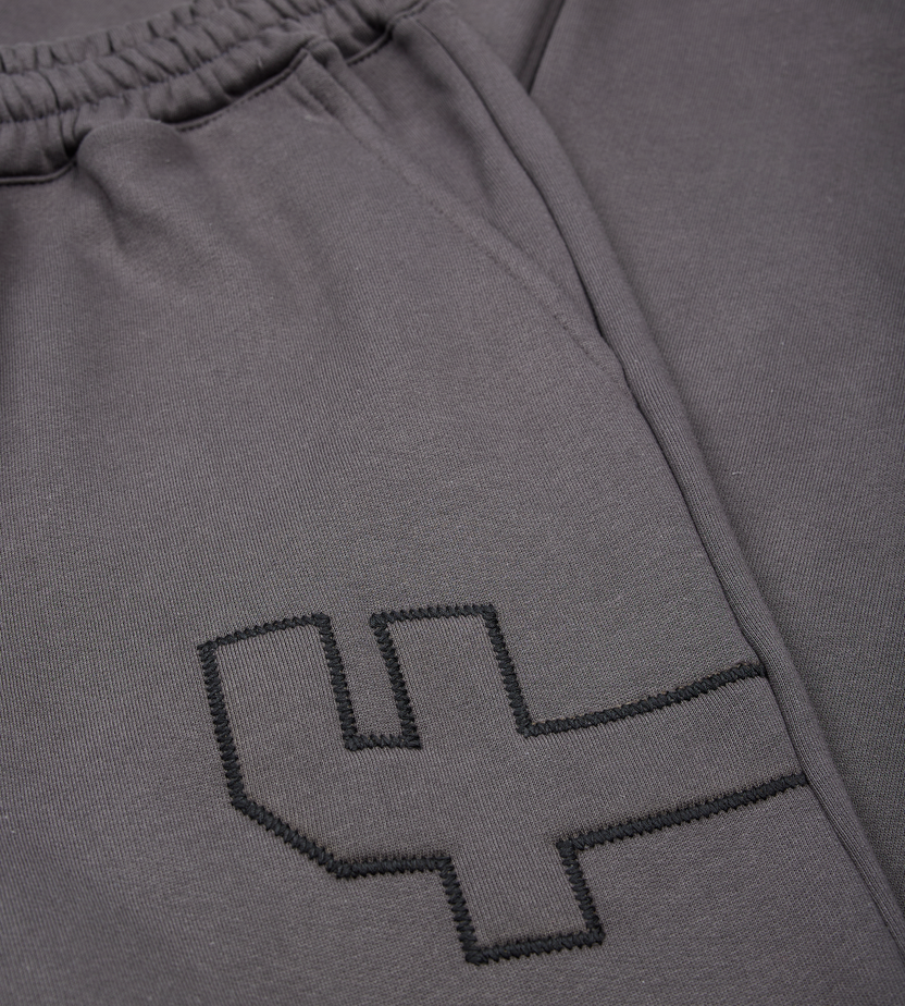 FOUR Basics – FOUR Amsterdam